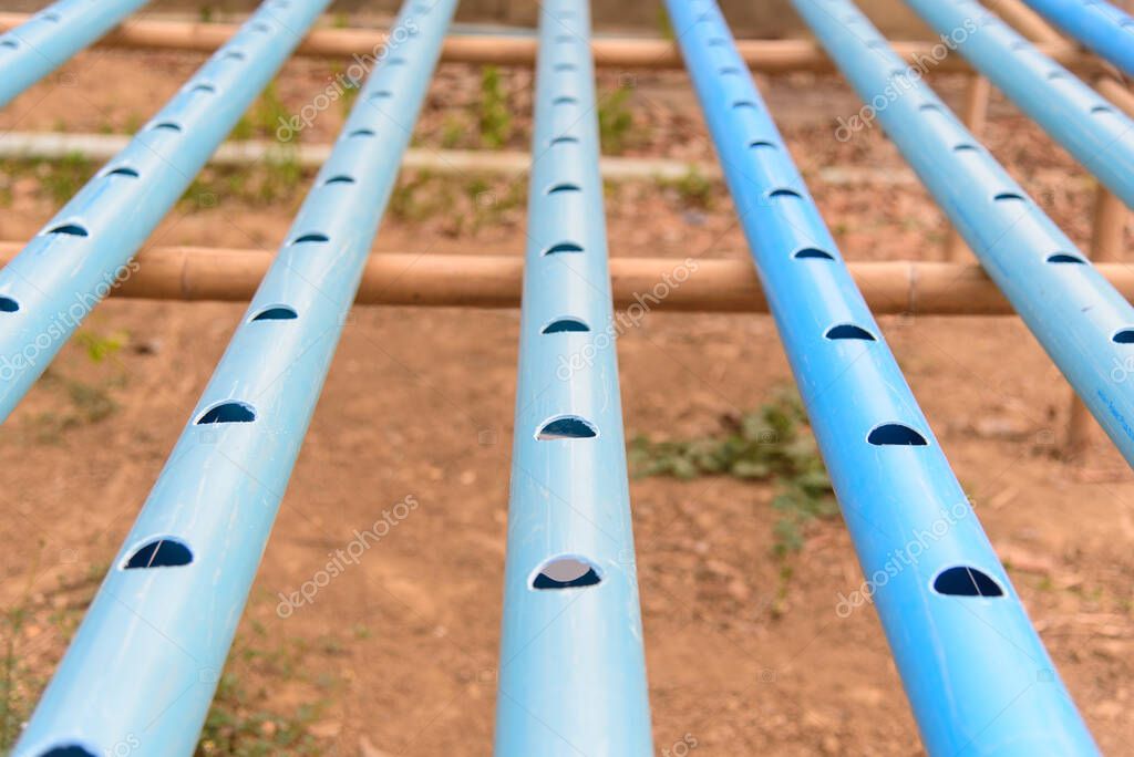 Tubo de pvc perforado por HOLE SAW para su uso en el sistema ...