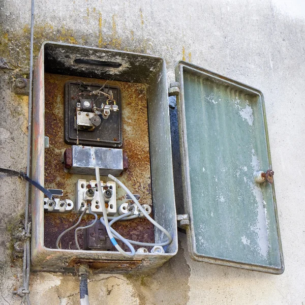 Damaged electrical wire Stock Photos, Royalty Free Damaged electrical ...