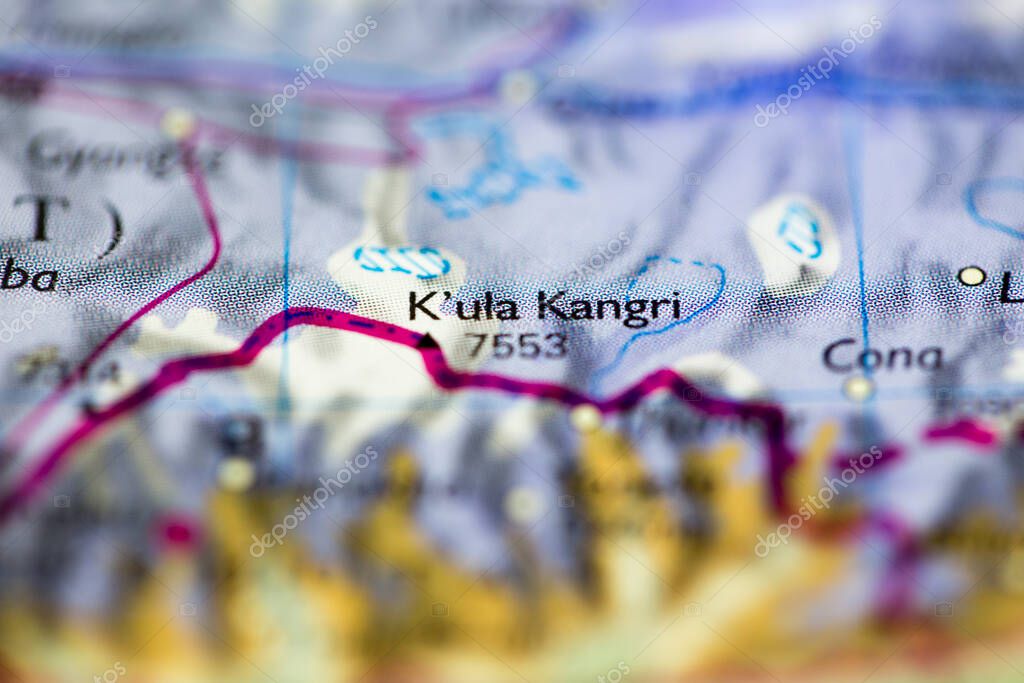 Profundidad de campo poco profunda se centra en la ubicación del mapa ...