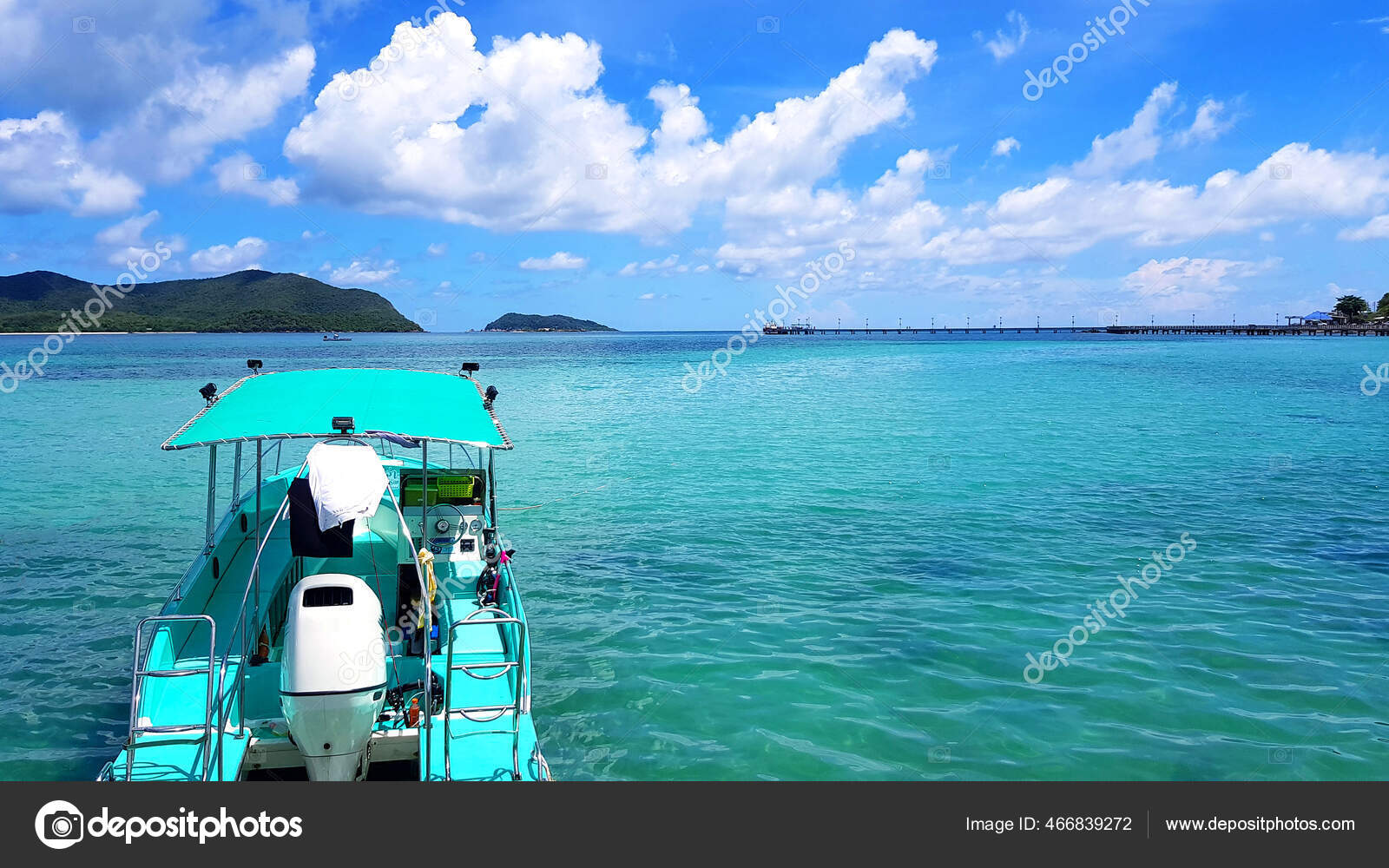 Barco Velocidade Verde Estacionado Flutuando Mar Oceano Claro Andamão ...