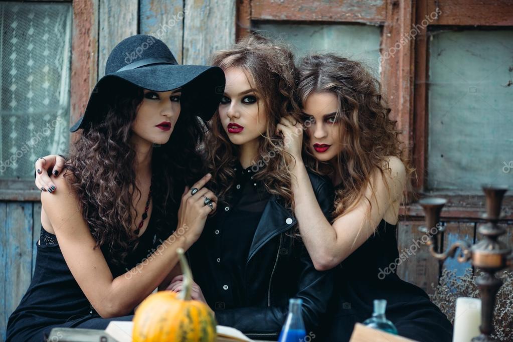 Real Pretty Witches