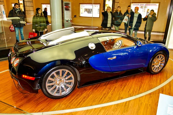 Bugatti en carrera Stock Photos, Royalty Free Bugatti en carrera Images ...