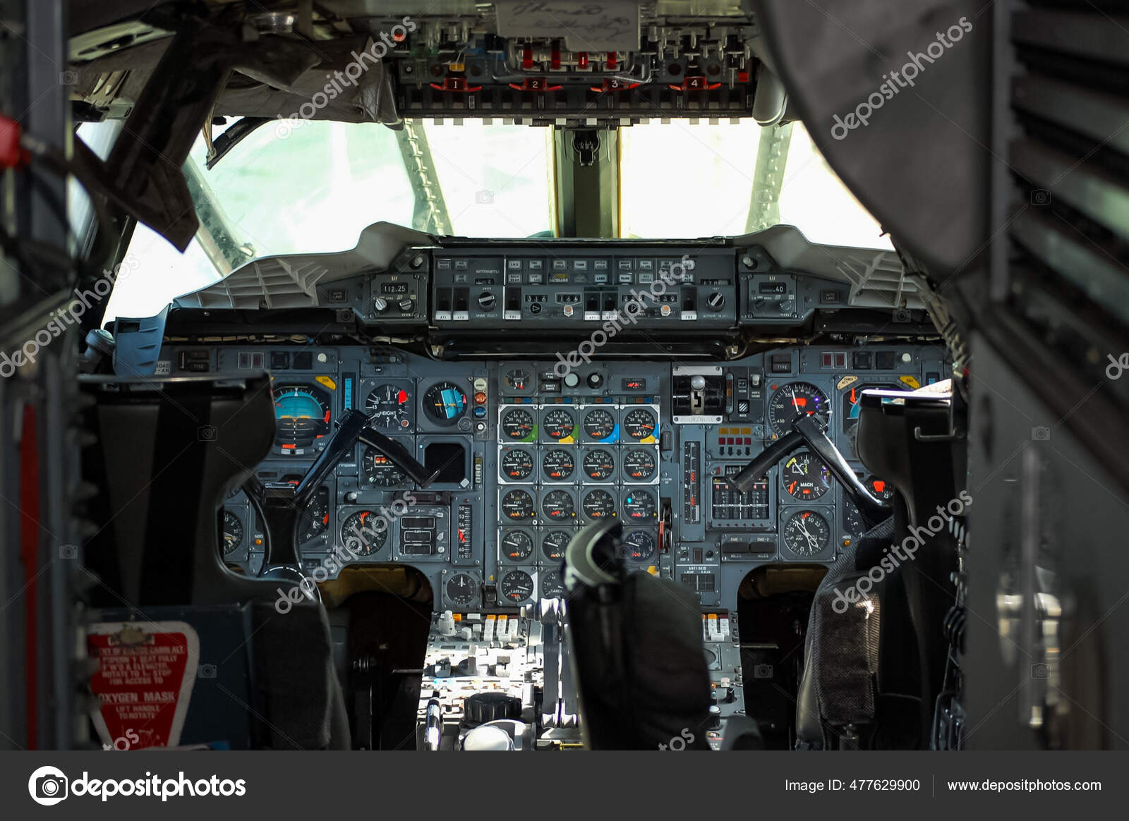 Concorde Cockpit Instrument Panel British Airways Concorde Supersonic ...