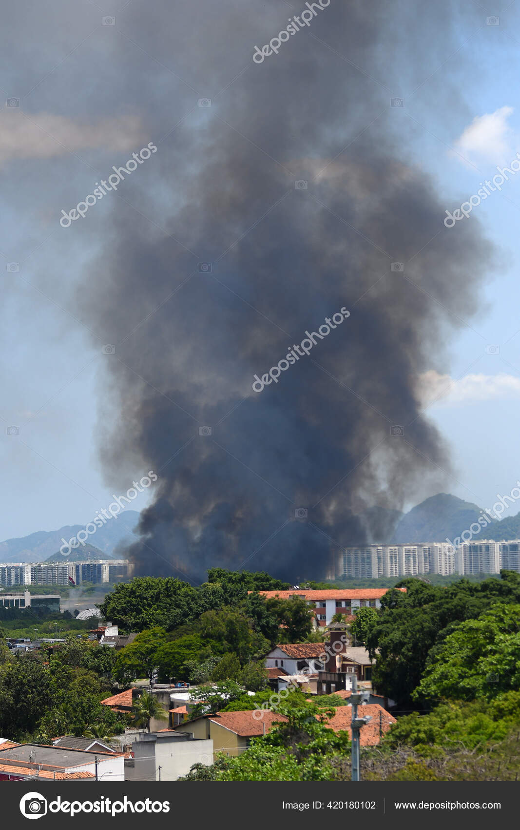 Rio Janeiro Brazil October 2020 Burning Garbage Vacant Land Causes ...