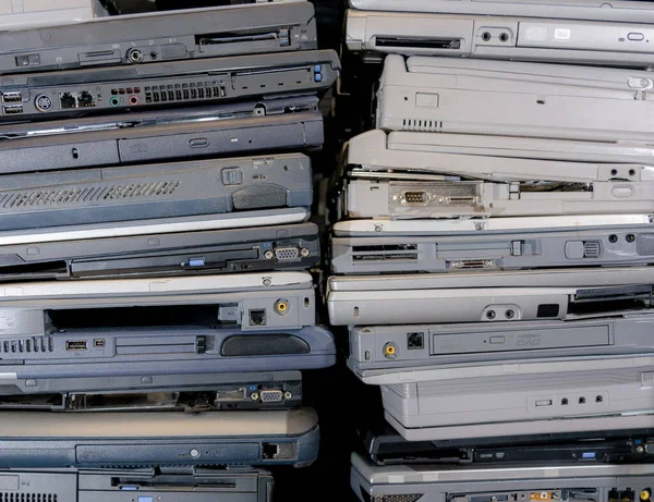 133 Pile of laptops Stock Photos, Pile of laptops Images | Depositphotos®