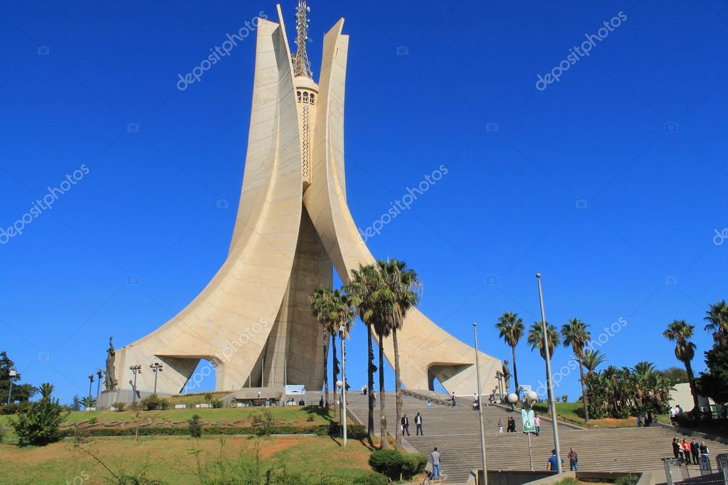 Martelaar monument van Algiers, Algerije — Stockfoto © Picturereflex ...