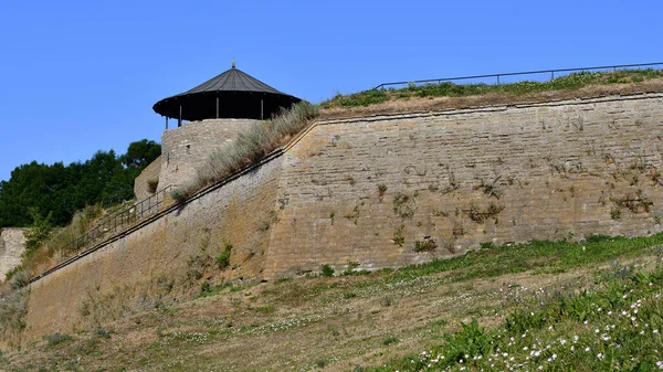 Earthen rampart Pictures, Earthen rampart Stock Photos & Images ...