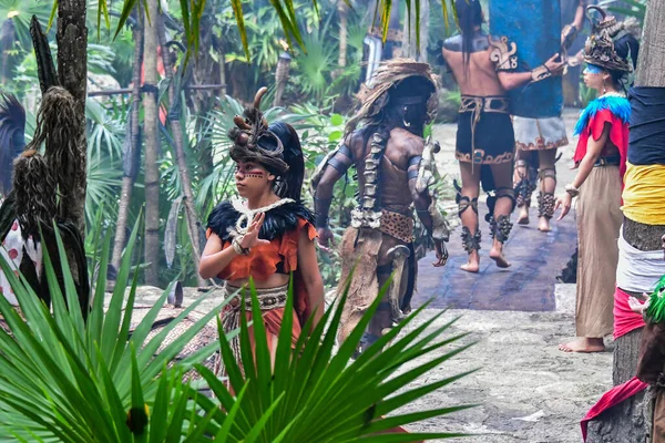 Imágenes de Indios mayas, fotos de Indios mayas sin royalties | Depositphotos