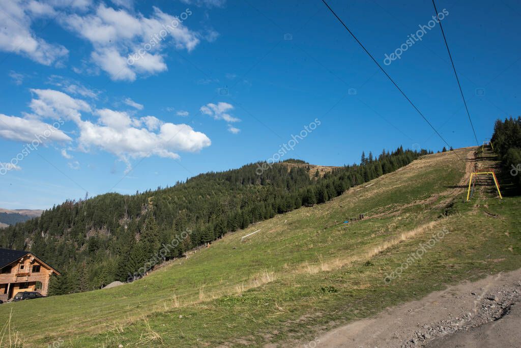 El Parque Nacional de las Montañas Rodna es un área natural ubicada en ...