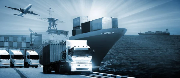 Transporte, concepto de importaci n-exportaci n y log stica, cami n contenedor, barco en puerto ...