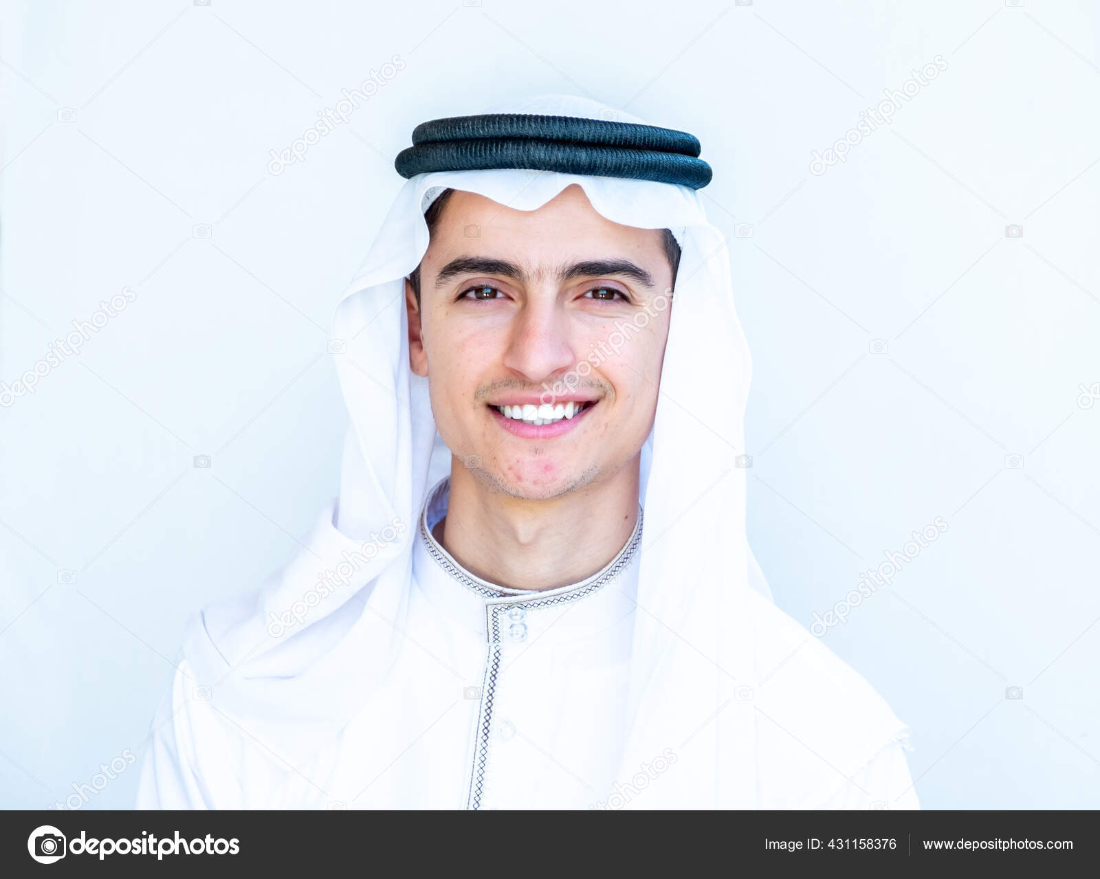 Arabic Young Man Profile Picture — Stock Photo © dieasaob #431158376