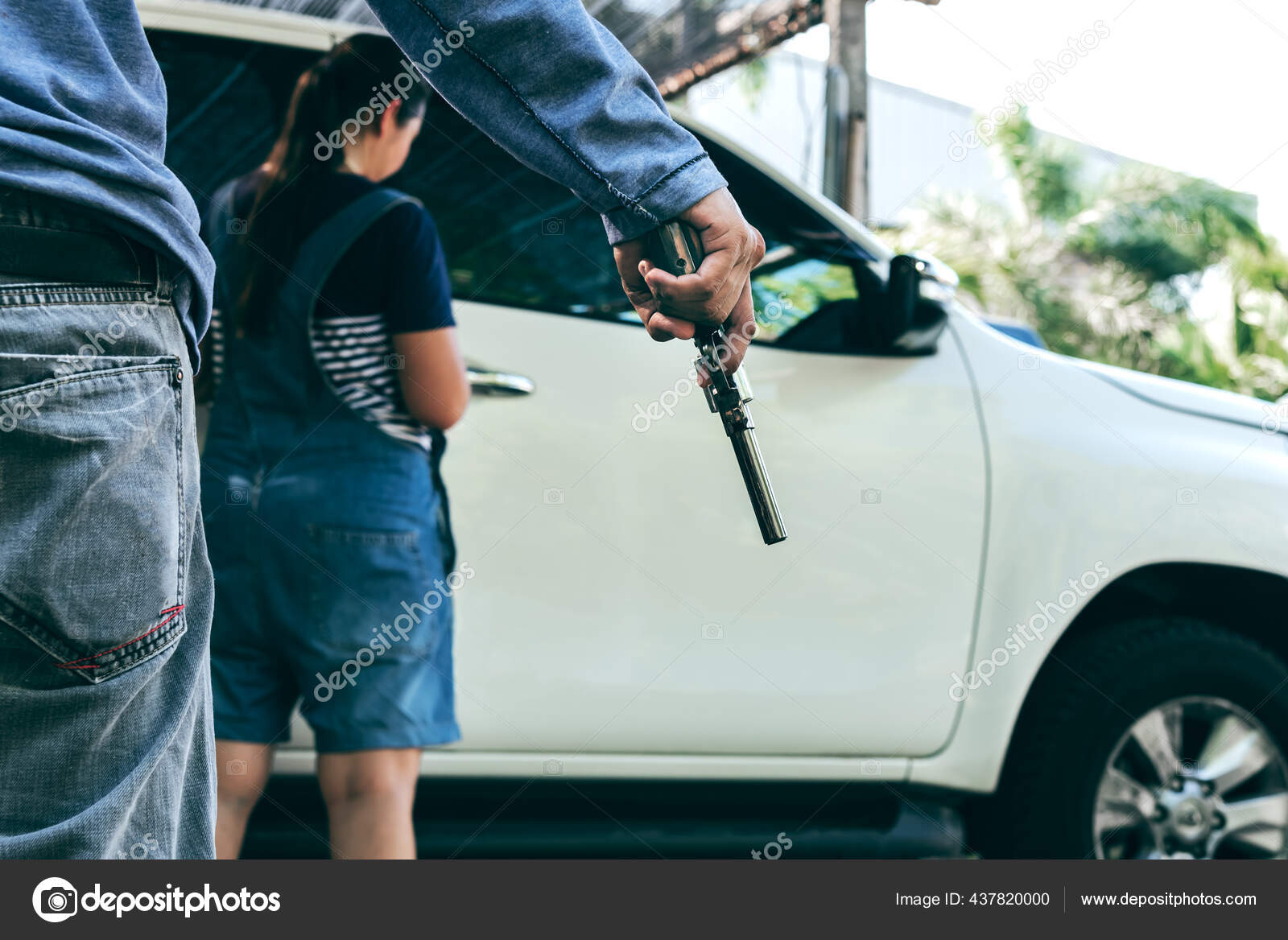 Men Going Commit Crime Holding Gun Rob Women Who Open — Stock Photo © Anatta_Tan #437820000
