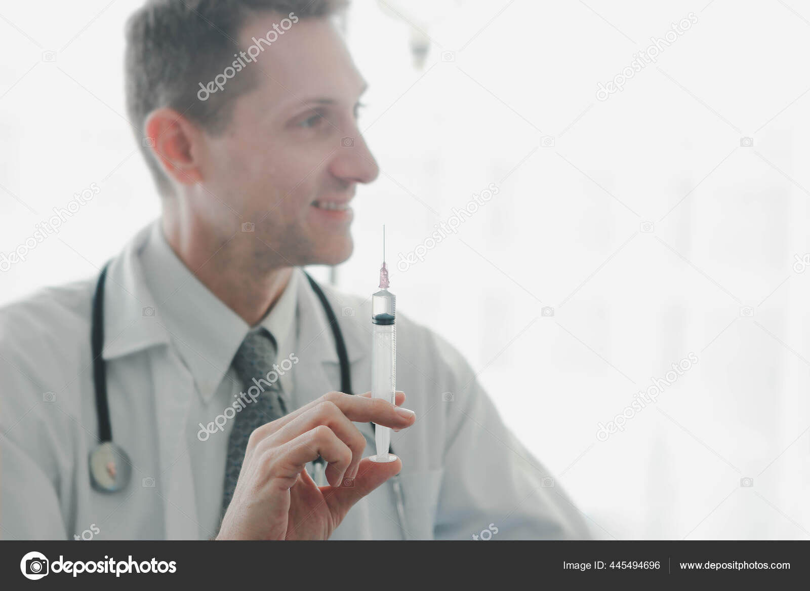 Doctor's Hand Holding Syringe Ready Make Injection Health Care Hospital ...