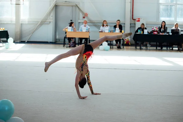 Deft movements Pictures, Deft movements Stock Photos & Images ...