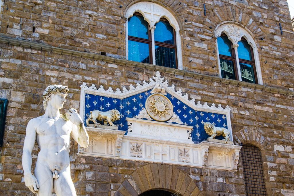 Estatua de David en la plaza Signoria de Florencia 2022