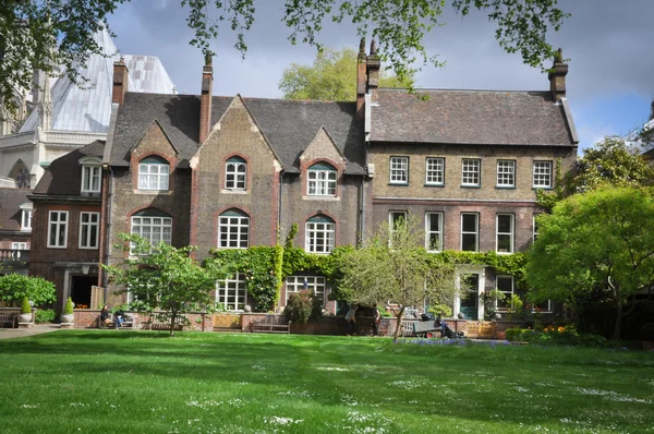 Old English style mansion — Stock Photo © Ai825 #86551088