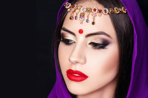 Persian Eye Makeup | Saubhaya Makeup