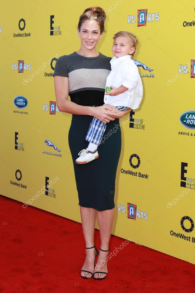 Amanda Righetti Na De Baby