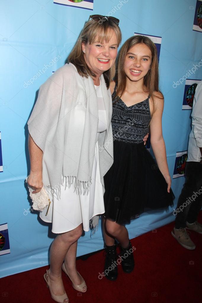 Kate Rees Davies, Caitlin Carmichael — Stock Editorial Photo © bossmoss ...