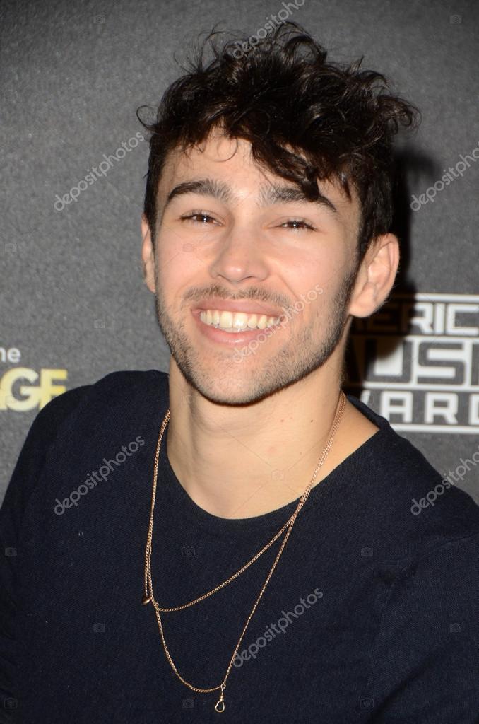 Max Schneider Smile