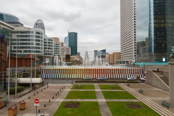 Esplanade de la défense images libres de droit, photos de Esplanade de ...