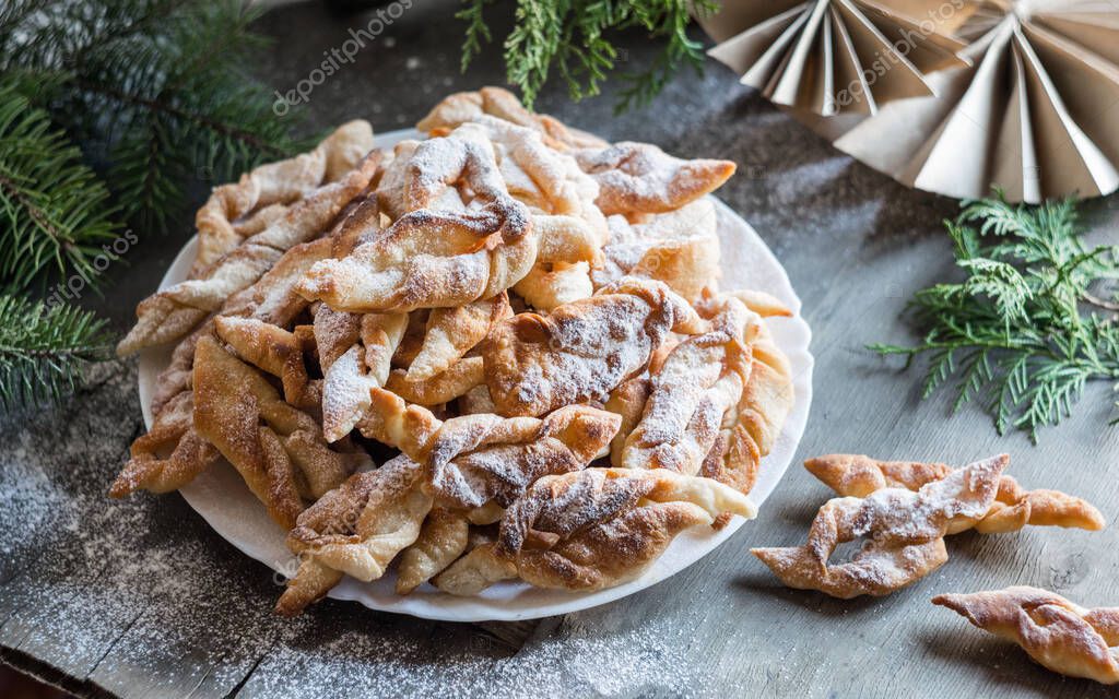 Brushwood hvorost galletas finas tradicionales rusas con azúcar en ...