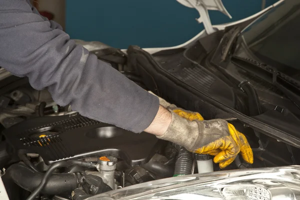 Mechanic shop Stock Photos, Royalty Free Mechanic shop Images ...