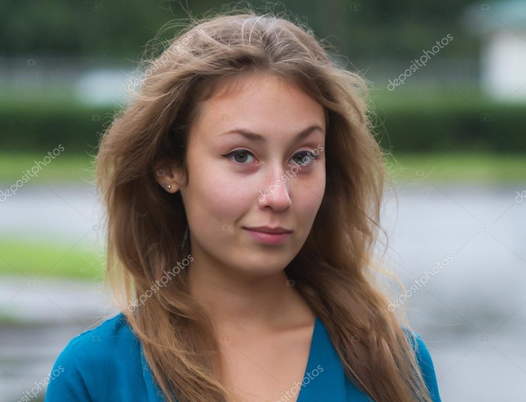 Portrait young wonan smiling Stock Photo by ©igordabari 55071157