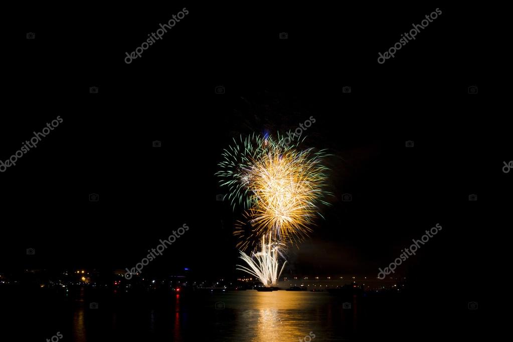 Fireworks summer night over the water of the river — Stock Photo ...