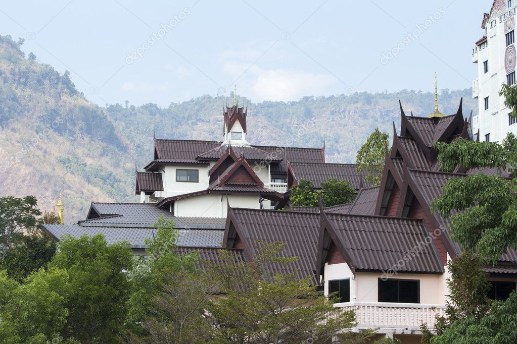 Buddhist temple in the mountains Thailand — Stock Photo © nagritsamon ...