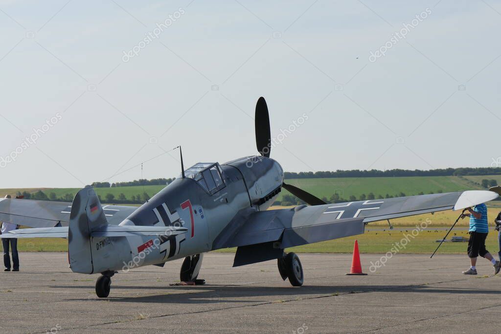 Messerschmitt Bf 109 Luftwaffe alemana Avión de combate de hélice de la ...