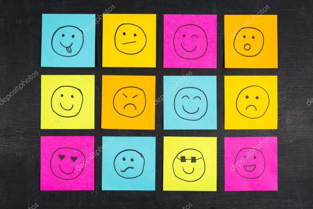 Смайлик липкие ноты стоковое фото ©heebyj 70678867