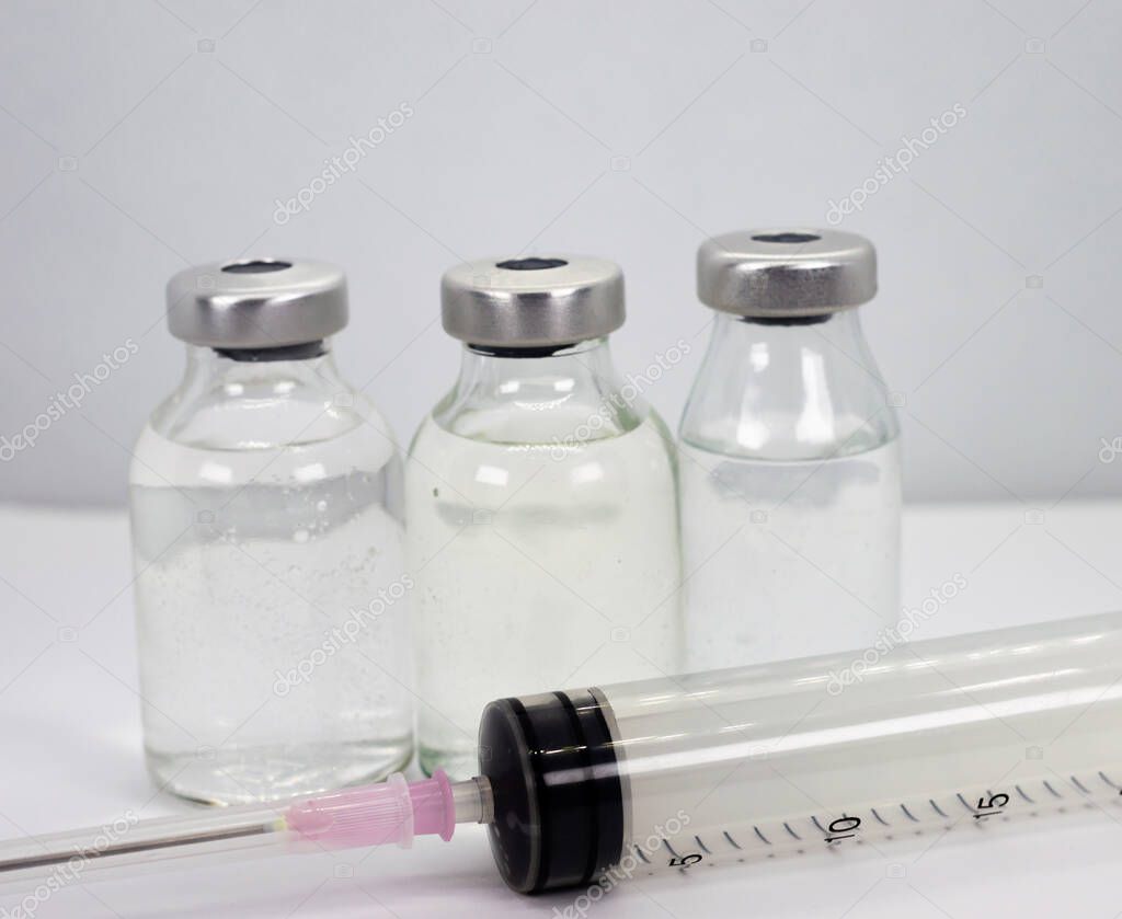 vacuna frascos medicamento frascos jeringa inyectable. Vacunación ...