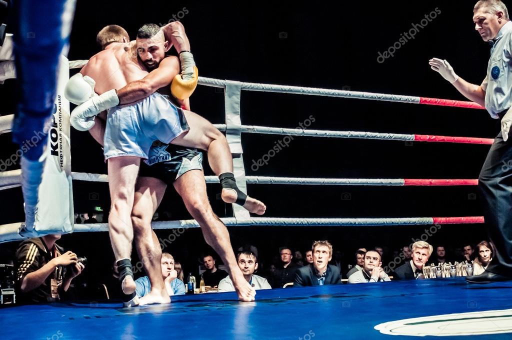 Fight for the championship belt of Europe kick-boxing — Stock Editorial ...