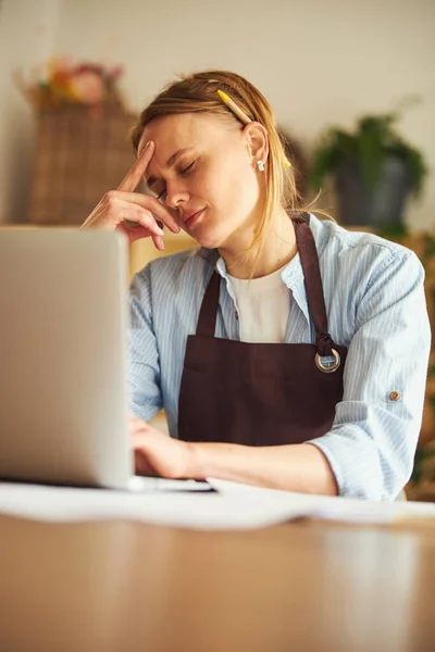 Dozing Stock Photos, Royalty Free Dozing Images | Depositphotos