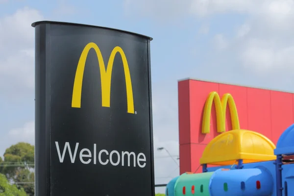 Mcdonalds sign Stock Photos, Royalty Free Mcdonalds sign Images ...