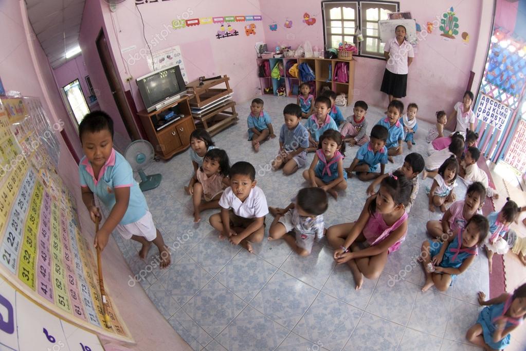 Thai children learn in the kindergarten – Stock Editorial Photo ...