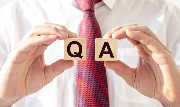 Qa engineer fotos de stock, imágenes de Qa engineer sin royalties | Depositphotos