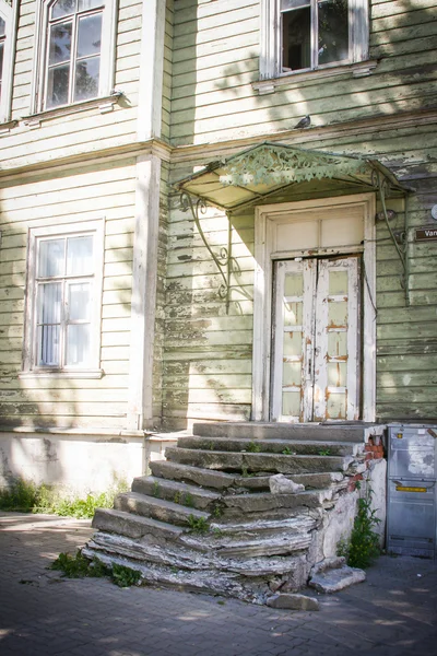 Broken steps Stok Foto, Broken steps Gambar Bebas Royalti | Depositphotos