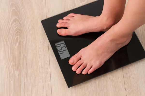 ᐈ Pesando imágenes de stock, fotos pesando personas | descargar en ...