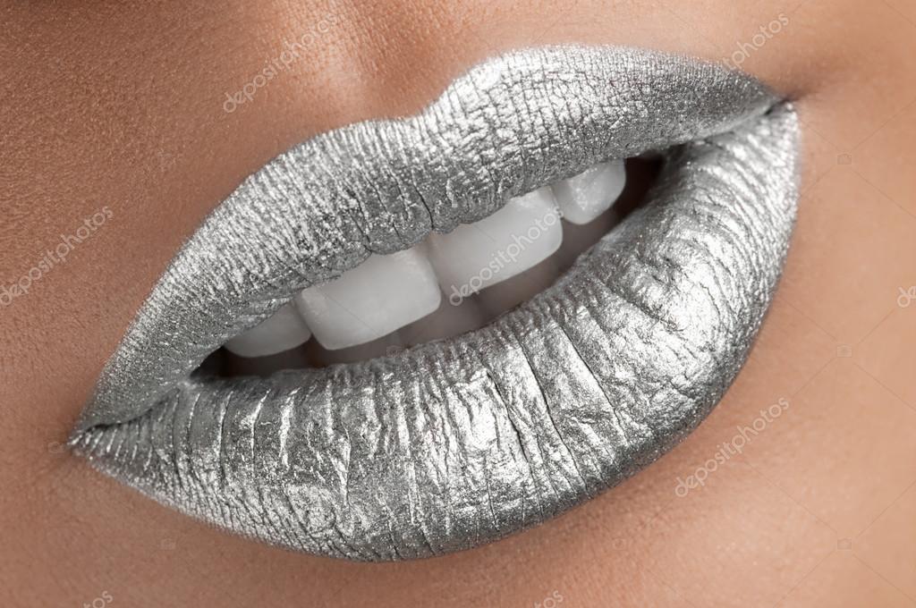 Fotos de Labios de plata . - Imagen de © SergeyTay #67796443