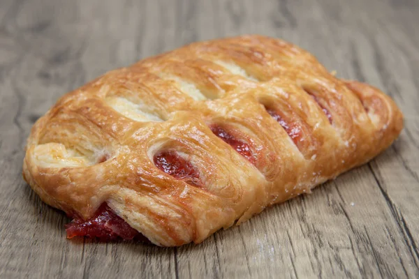 Croissant aux fraises Stock Photos, Royalty Free Croissant aux fraises Images | Depositphotos