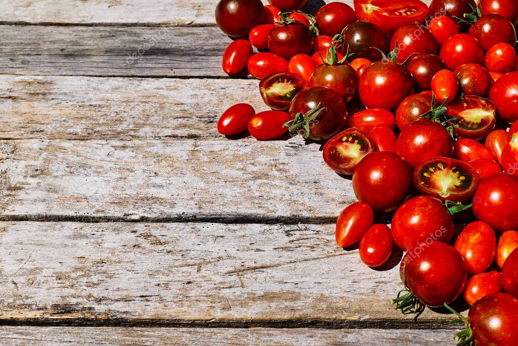 Fondo de textura de tomates rojos maduros. Diferentes calidades de ...