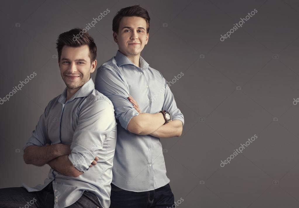 Cool family picture poses | Two handsome brothers posing to the family ...