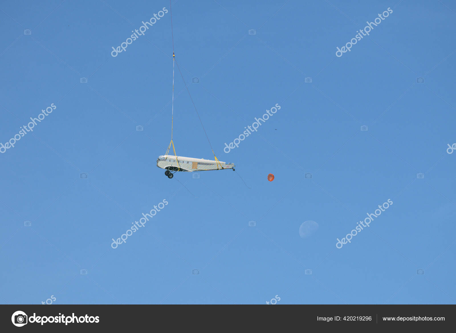 Junkers Airplane Fuselage Transported Helicopter Rope Airport ...