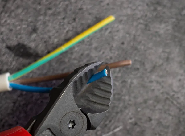 Cutting wires Stock Photos, Royalty Free Cutting wires Images ...