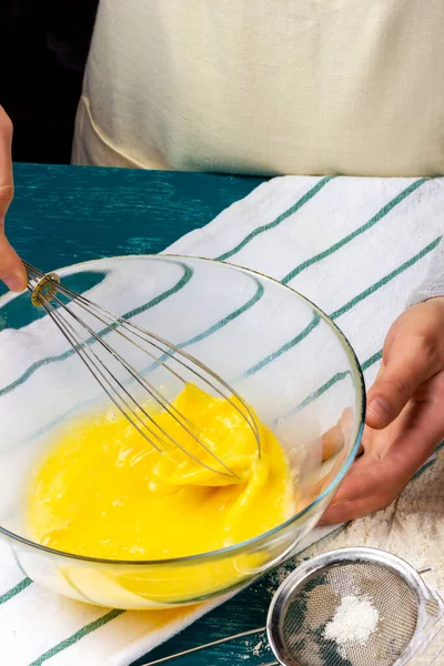 Mixing up sponge Stock Photos, Royalty Free Mixing up sponge Images ...