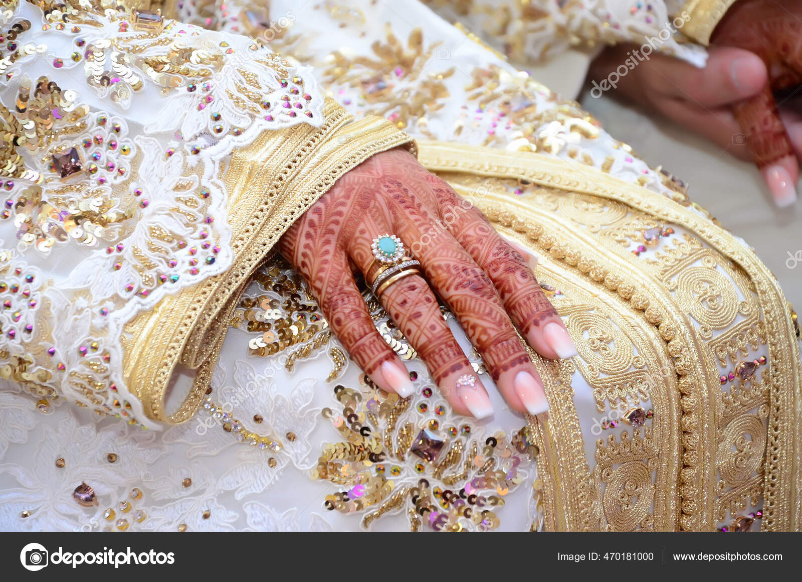 Moroccan Wedding Couple Hands — Stock Photo © azarbico #470181000