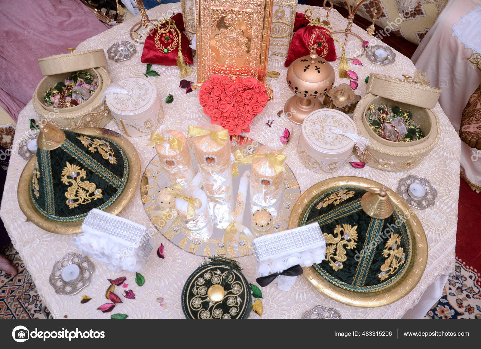 Moroccan Tyafer Traditional Gift Containers Wedding Ceremony Decorated ...