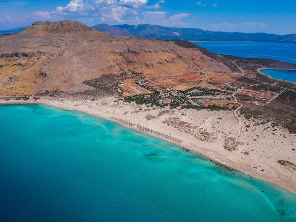 Vista aérea de la playa de Simos en la isla de Elafonisos en Grecia ...